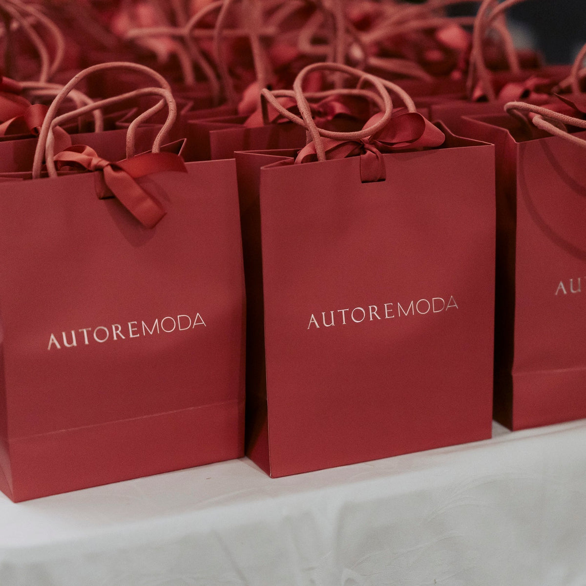 The 2022 Gift Guide We All Need | AUTORE MODA